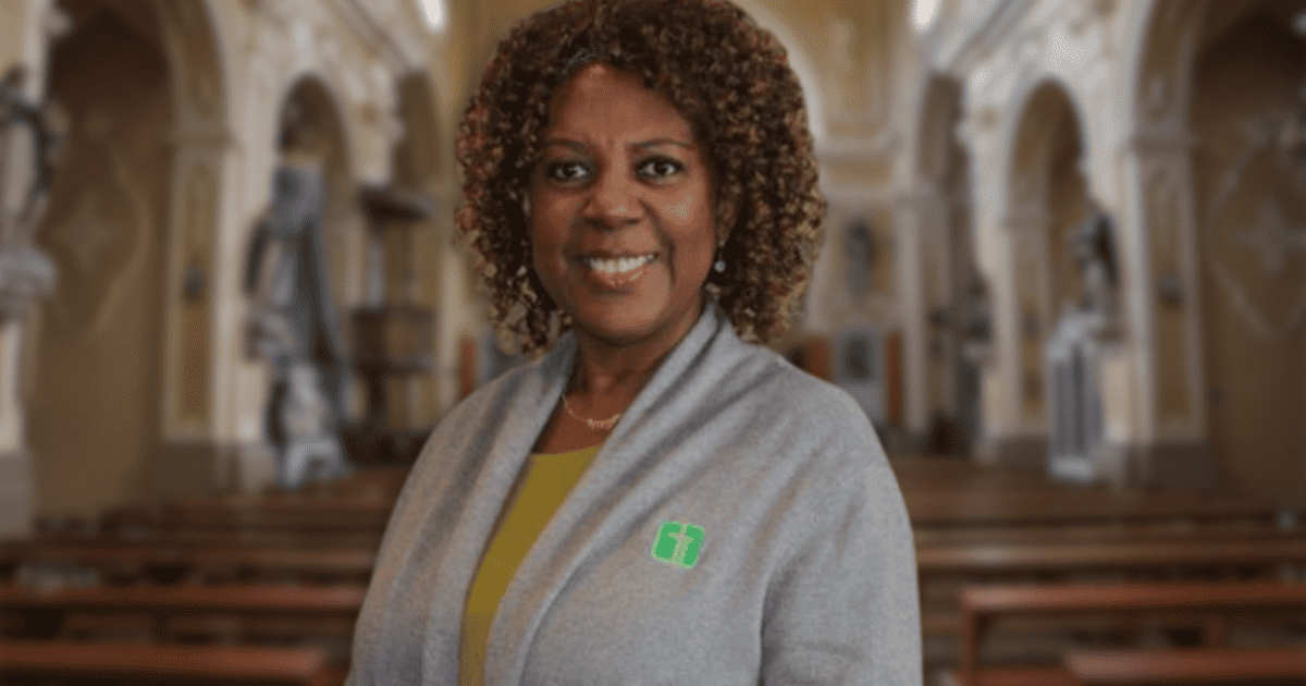 Beyond Stereotypes: Reverend Cathy Glen's Impact as a Female Pastor ...